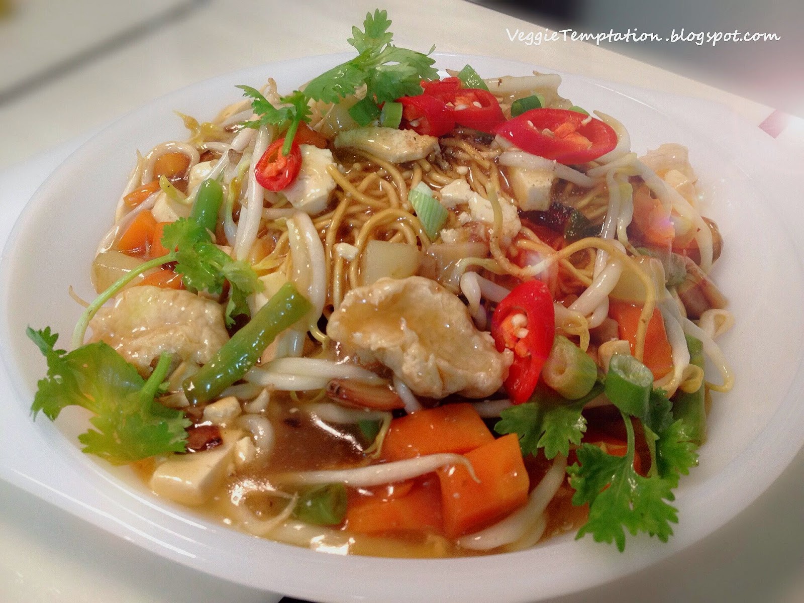 ♥ Veggie Temptation: Vegetarian Crispy Noodles (Sheng Mian)